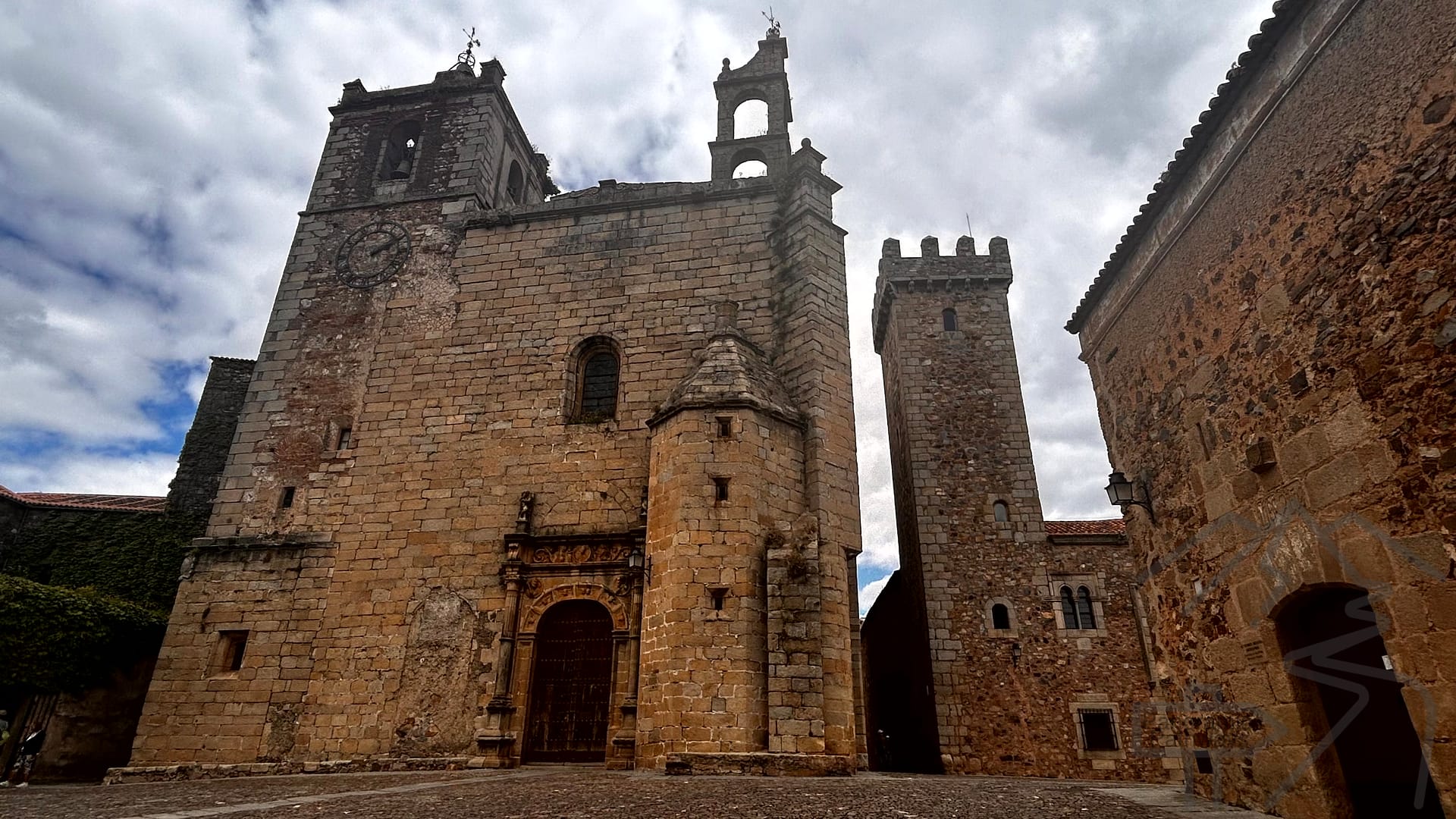 A Medieval Surprise in Western Spain: Visiting Cáceres - Panoramic Pathways